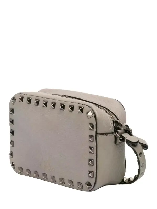 Valentino Garavani Pebbled Calfskin Rockstud Flap Pocket Camera Bag - Grey
