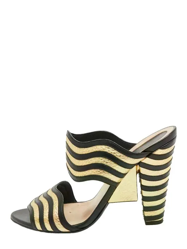 Fendi Hypnosis Leather Sandals - Black