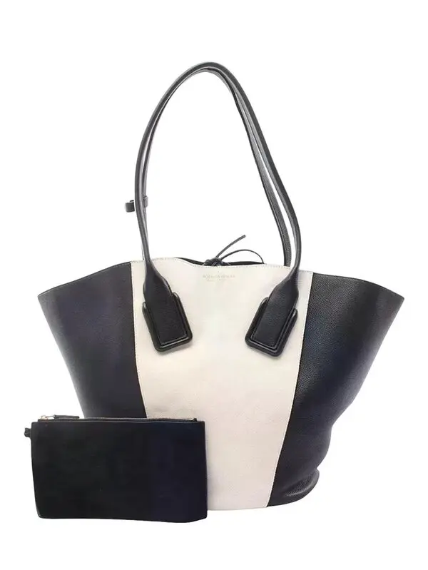 Bottega Veneta Medium Basket Tote Bag - Black
