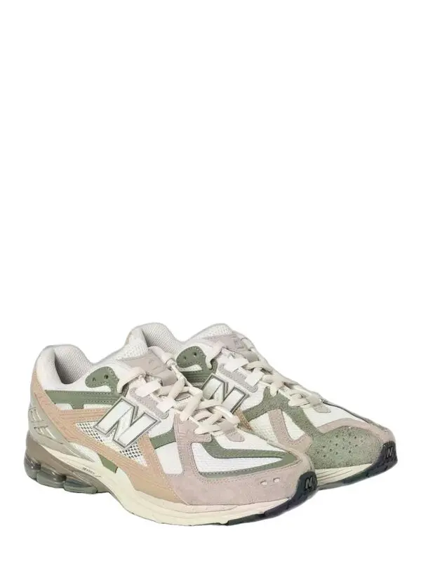 NEW BALANCE 1906 Low-top Sneakers - White