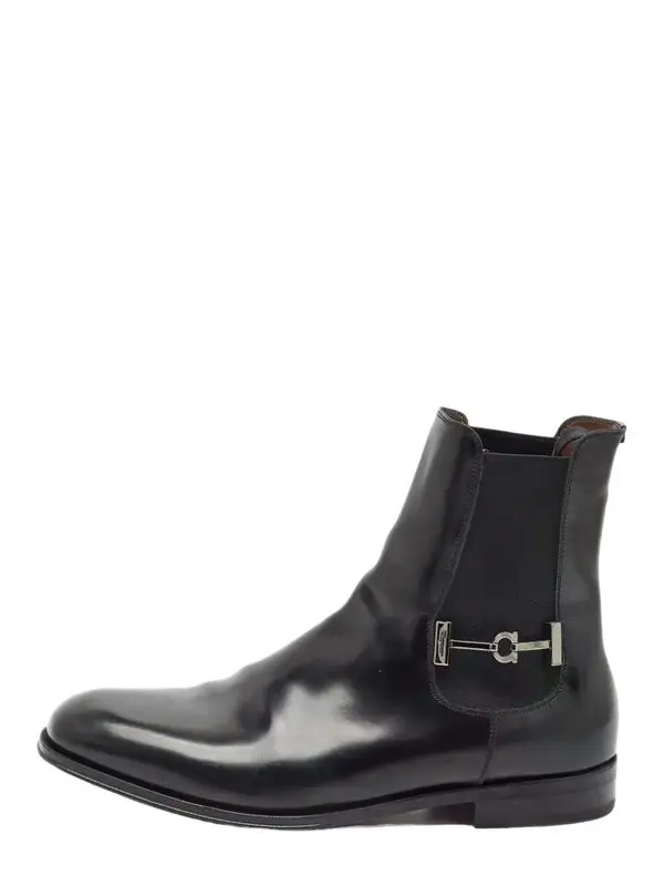 FERRAGAMO Gancini Chelsea Boots - Black