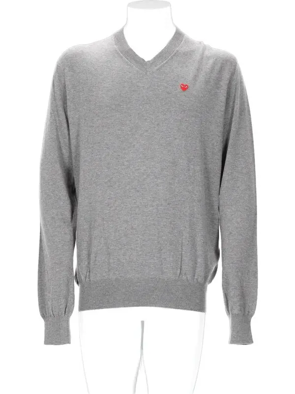 Play Comme Des Garcon V-neck Pullover With Appliqué Heart - Grey