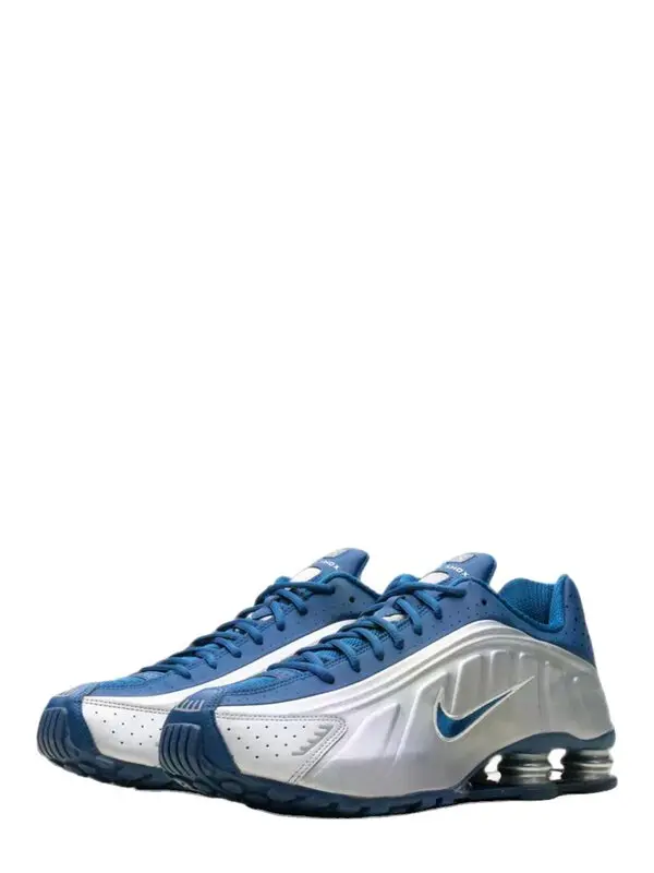 Nike Shox R4 Low-top Sneakers - Blue