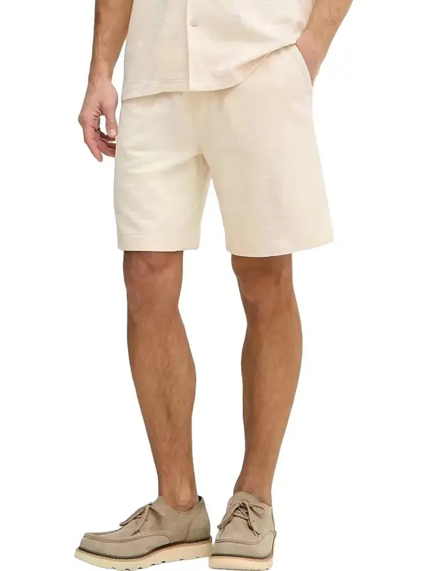 Guess Slub Texture Logo Plaque Shorts - Neutrals