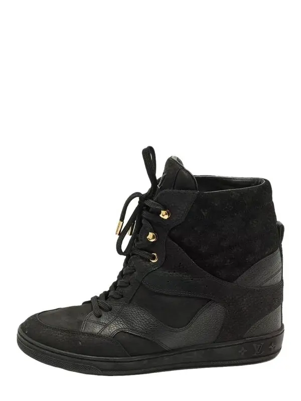 LOUIS VUITTON Monogram Sneakers - Black