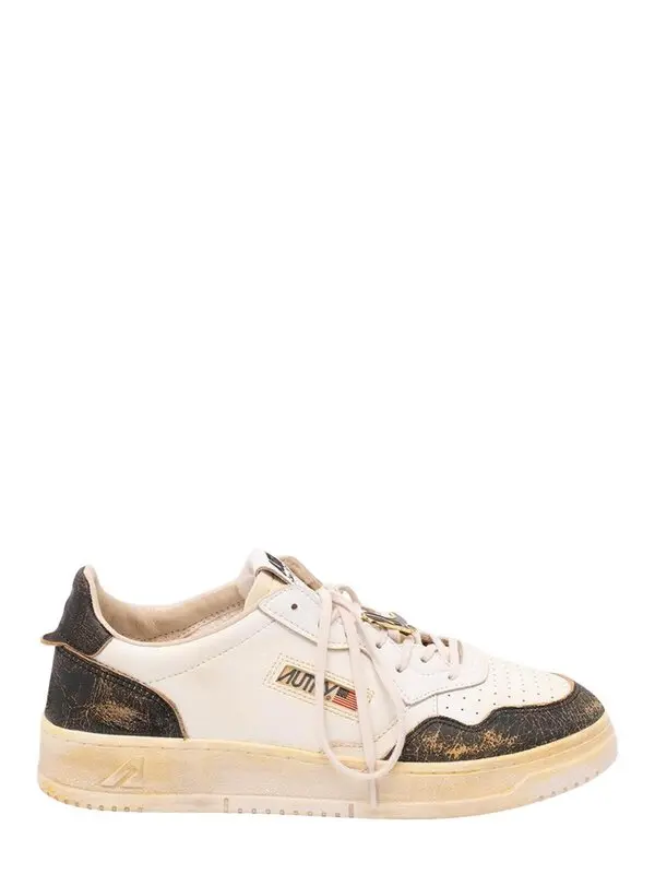 AUTRY Medalist Low Super Vintage Calfskin Sneakers With Worn Effect - Ecru