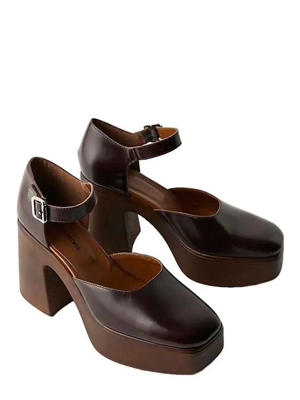 FP COLLECTION Platform Mary Janes With Buckle Detail - Pecan