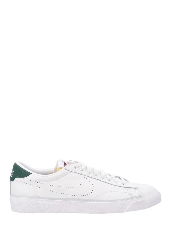 Nike Classic Sneakers - Sail