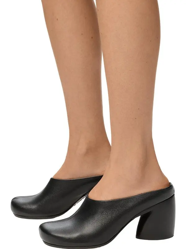 Loewe Oval Mule In Lambskin - Black