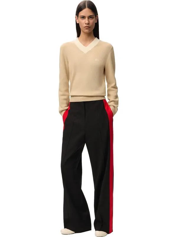 Loewe V-neck Sweater In Textured Cotton And Wool - Beige/white