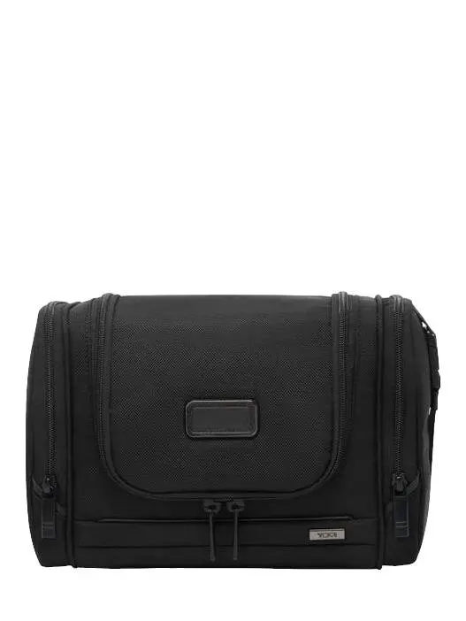 Tumi Hanging Travel Kit - Black