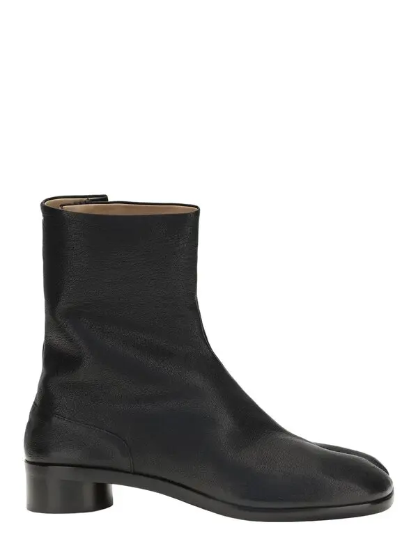 MAISON MARGIELA Tabi Ankle Boots In Grained Leather - Black