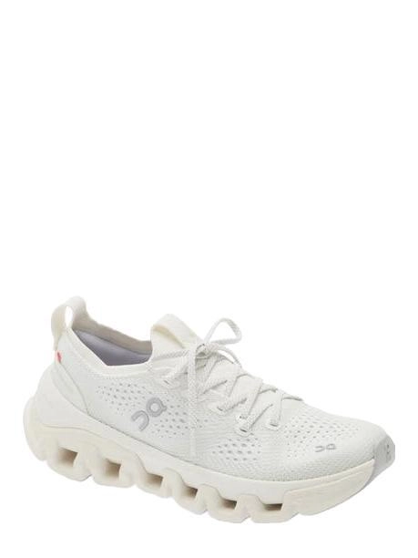 On X Tempo Training Shoe - Ivory/ice