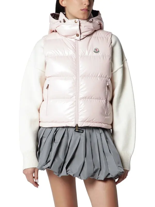 Moncler Niverolle Short Down Vest In Nylon - Pink