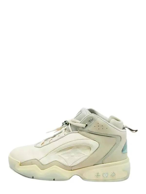 LOUIS VUITTON Trainer Sneakers - Neutrals