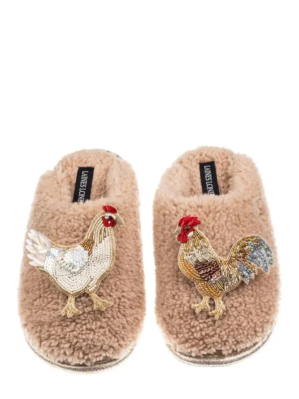 LAINES LONDON Teddy Closed Toe Slippers With Chicken And Rooster Brooches - Brown