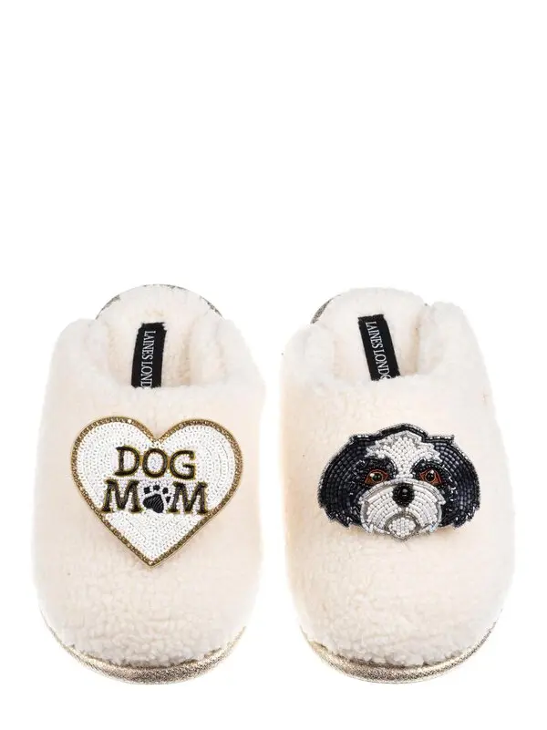 LAINES LONDON Teddy Towelling Closed Toe Slippers With Dog Mum And Shih Tzu Brooch - White