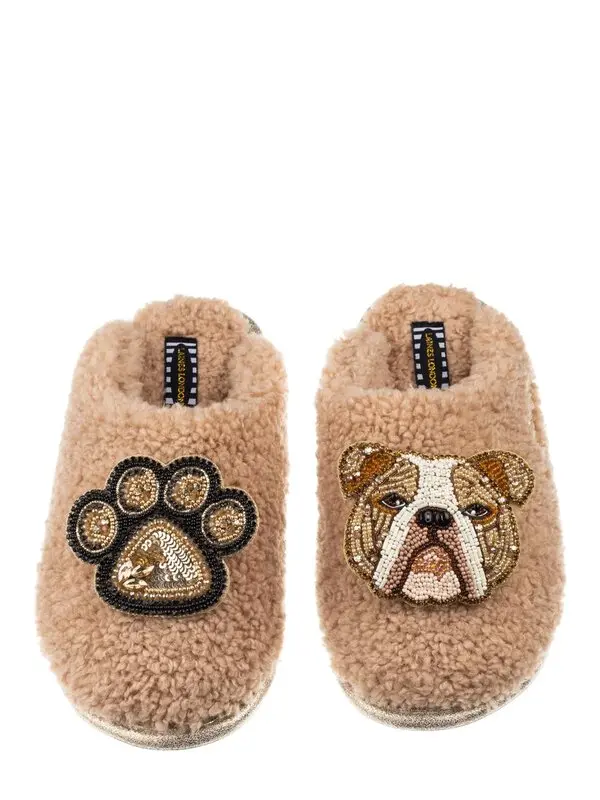 LAINES LONDON Teddy Towelling Slippers With Bulldog And Paw Brooch - Brown