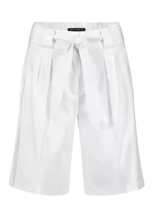 BETTY BARCLAY Belted Pleated Shorts - White