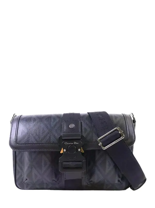 Dior Hit The Road Cd Diamond Shoulder Bag - Black