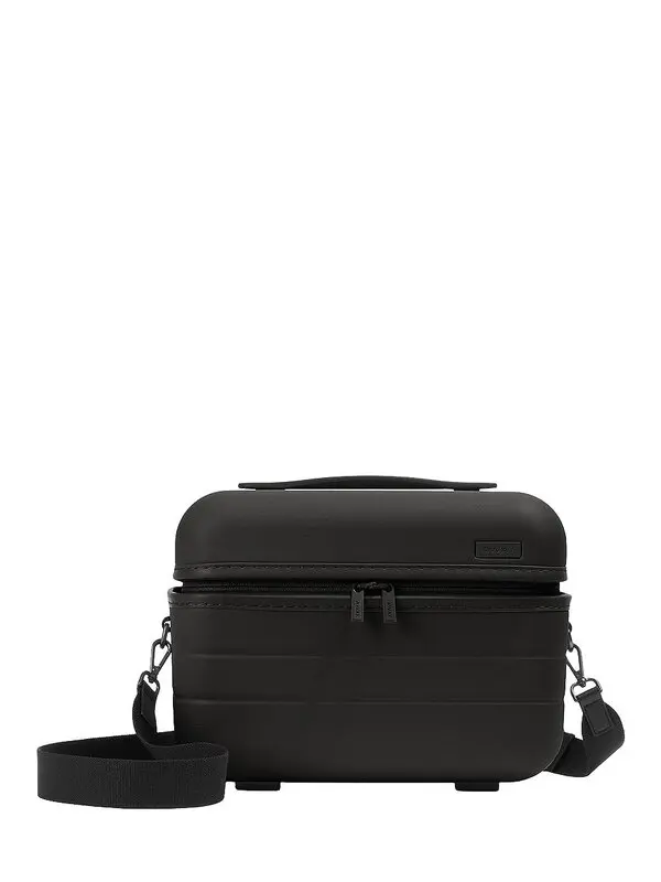 AWAY Train Case With Customizable Divider System - Jet Black