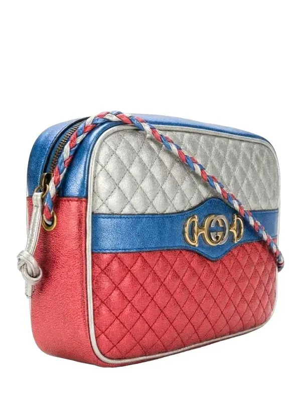 Gucci Matelassé Shoulder Bag - Red