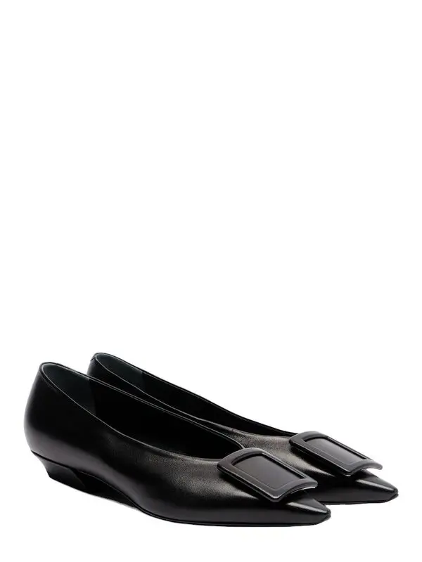 ROGER VIVIER Pointed Toe Ballet Flats - Black