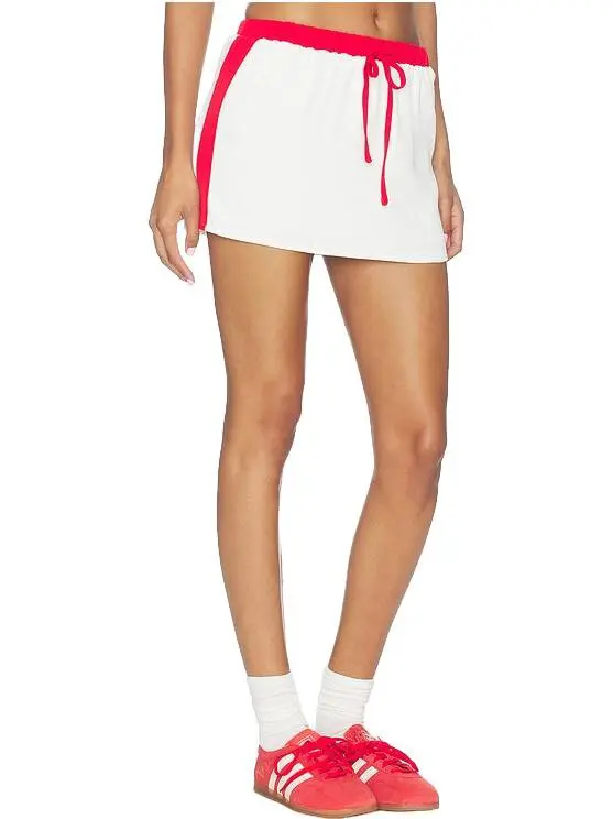 SNDYS. Contrast Mini Skirt In White - Red