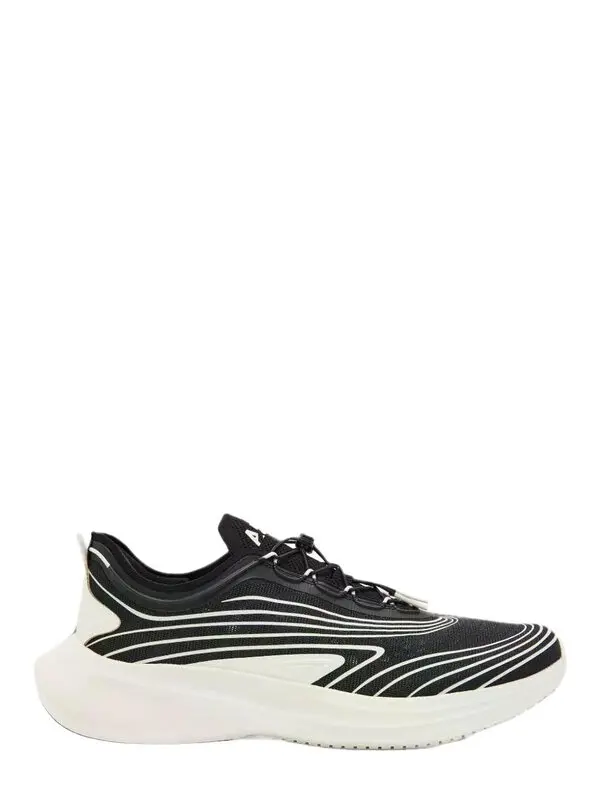 Apl Mesh Toggle-fastening Sneakers - Black