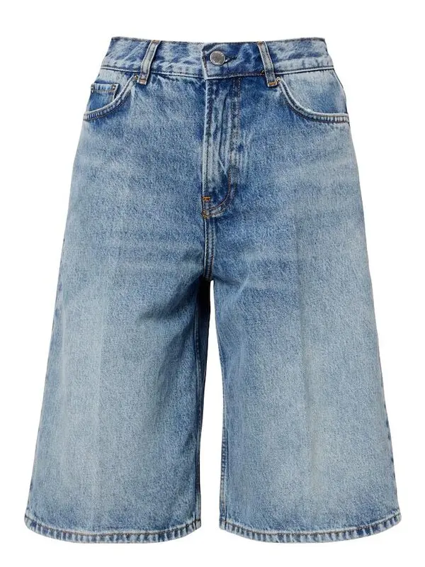 TOTEME True Vintage Denim Bermuda Shorts - Blue