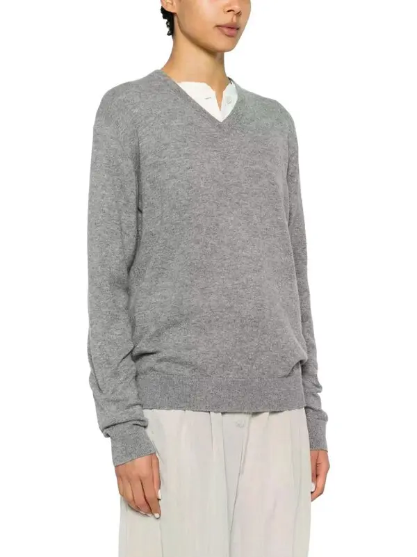 THE ROW Nian Cashmere V-neck Sweater - Grey