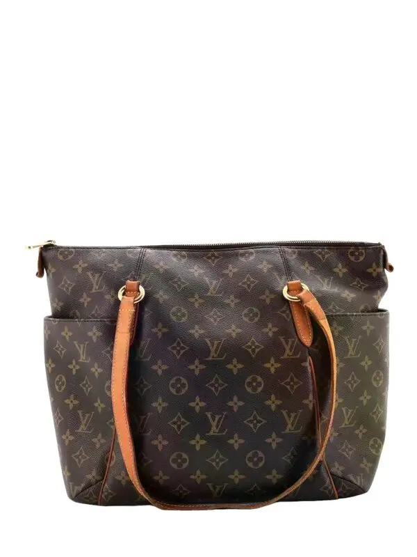 LOUIS VUITTON Monogram Canvas Gm Shoulder Bag - Brown