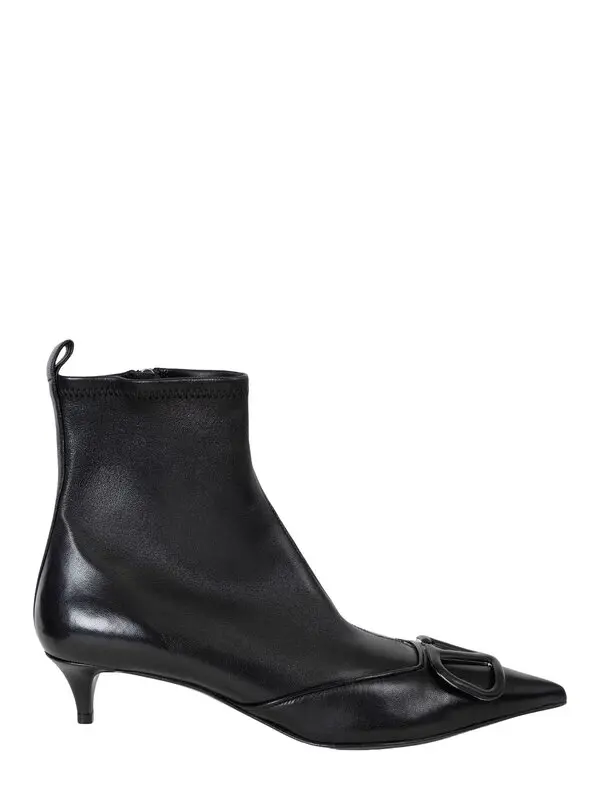 Valentino Garavani Ankle Boots With Buckle Detail - Ivory