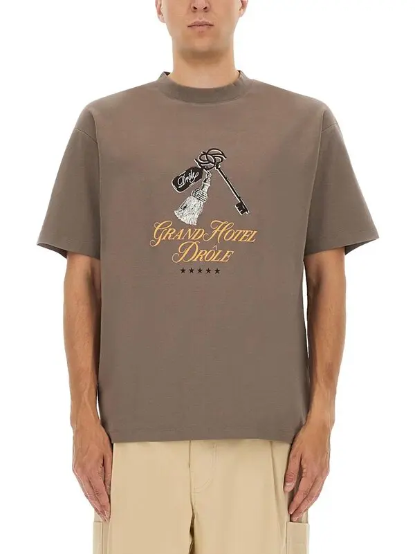 Drole De Monsieur Grand Hotel Print T-shirt - Grey
