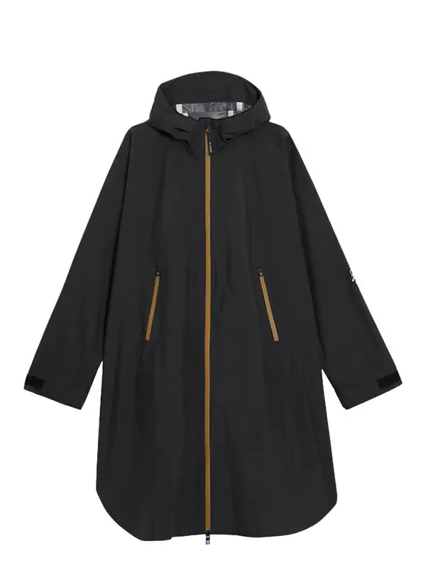 On Loewe Cape - Black