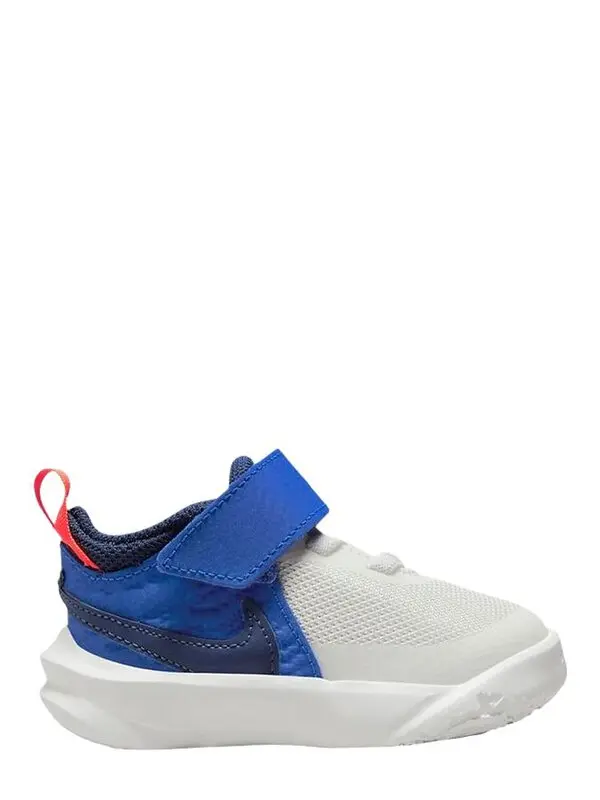 Nike Team Hustle D10 Td Athletic Sneakers - White