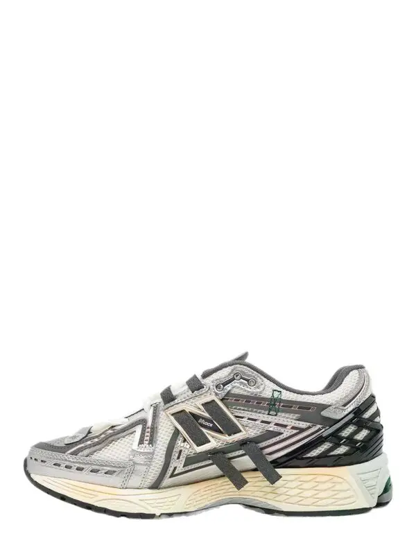 NEW BALANCE 1906a Sneakers - Silver