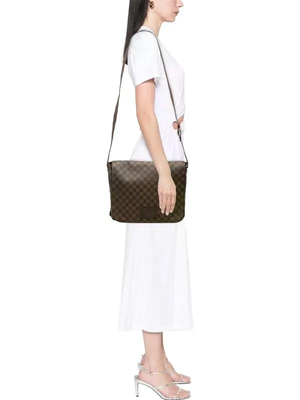 LOUIS VUITTON Damier Ebene Brooklyn Gm Crossbody Bag - Brown
