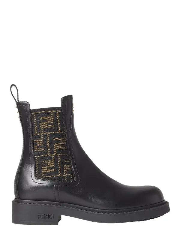 Fendi Round Toe Boots With Embossed Logo Detailing - Nero