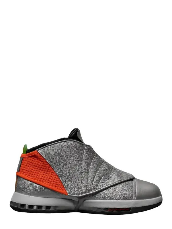 JORDAN Free The Youth X 16 Retro Og "metallic Silver" Sneakers - White