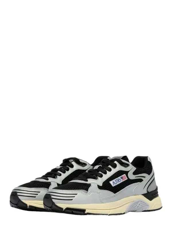 AUTRY Hyperway Panelled Sneakers - Black