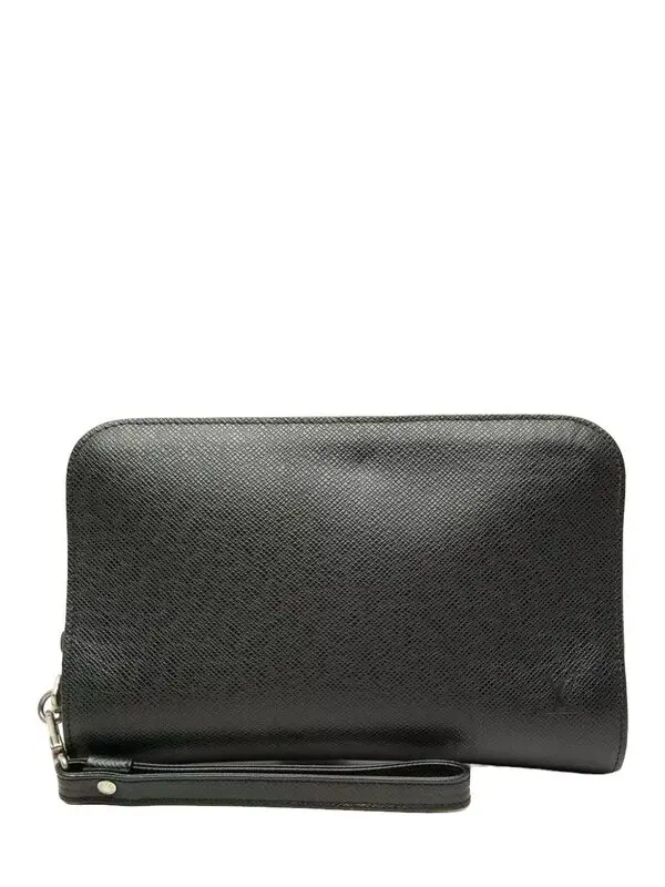 LOUIS VUITTON Taiga Leather Pochette Baikal Clutch Bag - Black