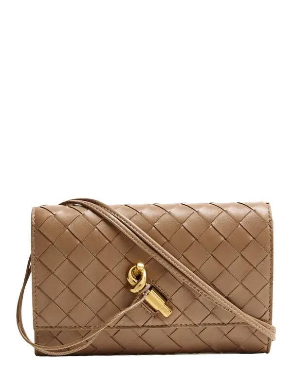 Bottega Veneta Andiamo Clutch With Shoulder Strap - Brown