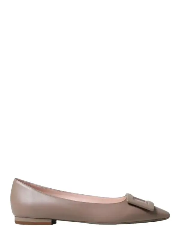 ROGER VIVIER Gommettine Pointed-toe Flat With Logo Resin Buckle - Beige