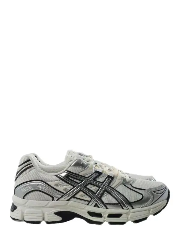 Asics Gel-stratus Mc Mesh Panel Sneakers - White