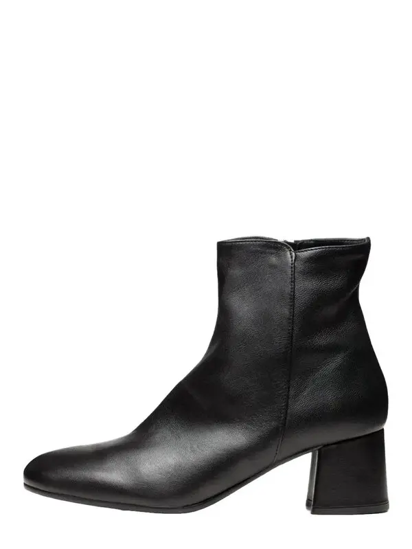 POCHE PARIS Leather Ankle Boots - Black