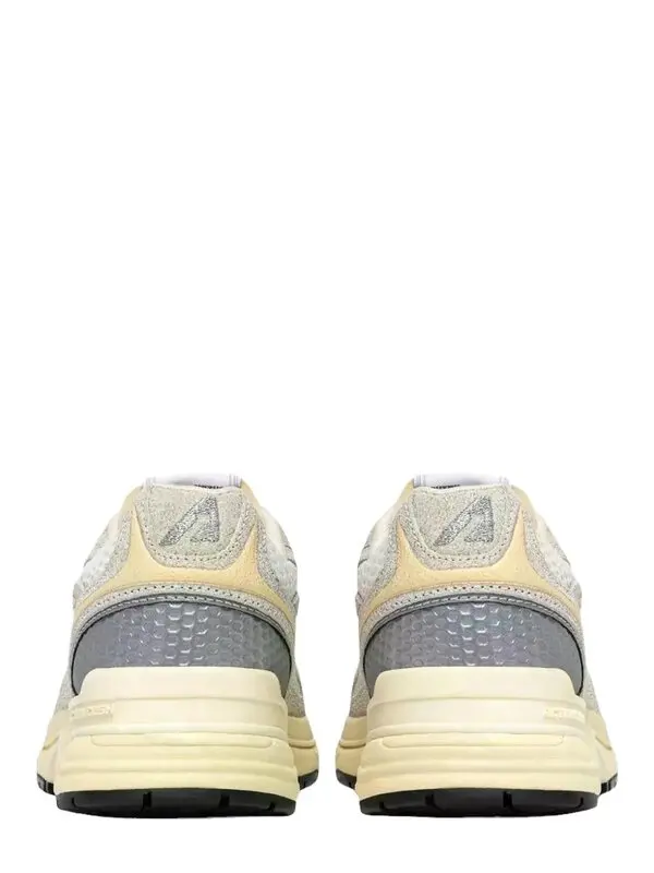AUTRY Hyperway Suede Sneakers - Neutrals