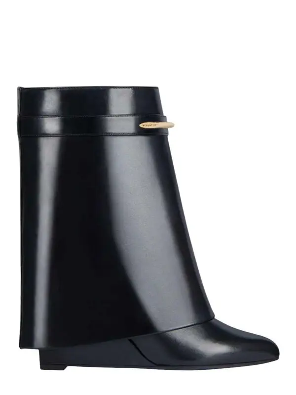 Givenchy Leather Ankle Boots With Gold-tone Hardware - Black