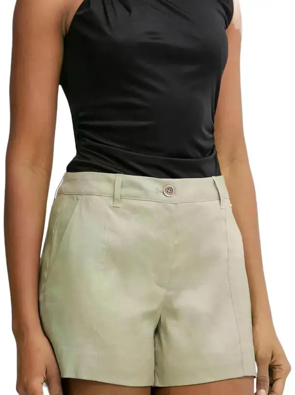 Guess Tailored Shorts With Logo Plaque - Neutrals