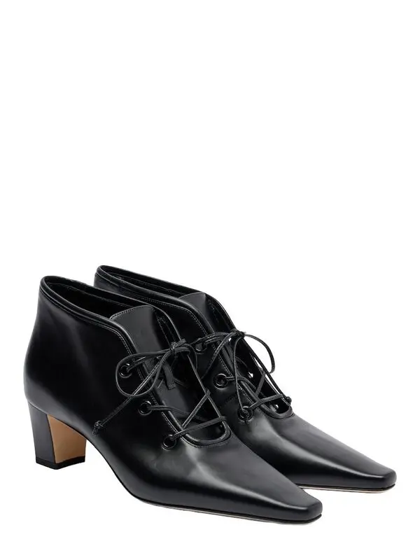 Manolo Blahnik Leather Lace-up Ankle Boots - Black